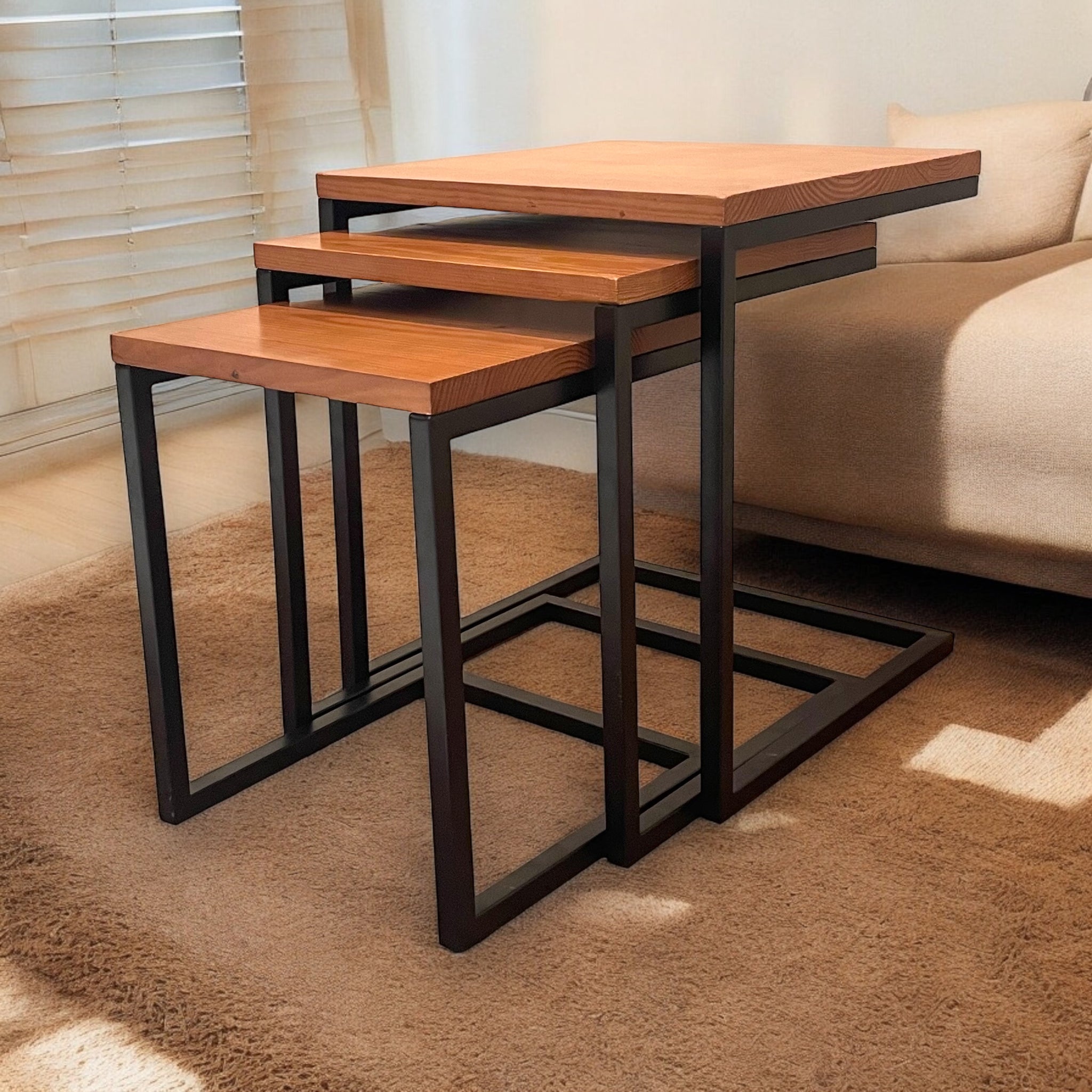 Three-sided stainless steel table set | Nabolia